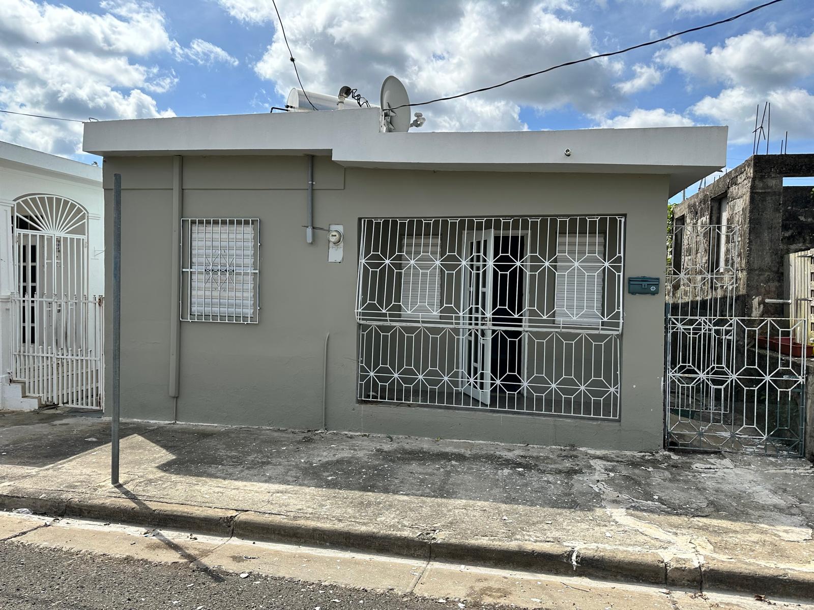 Casa en Alquiler, Bo.Pueblo Calle Henna, Cabo Rojo - Ruby REALTY